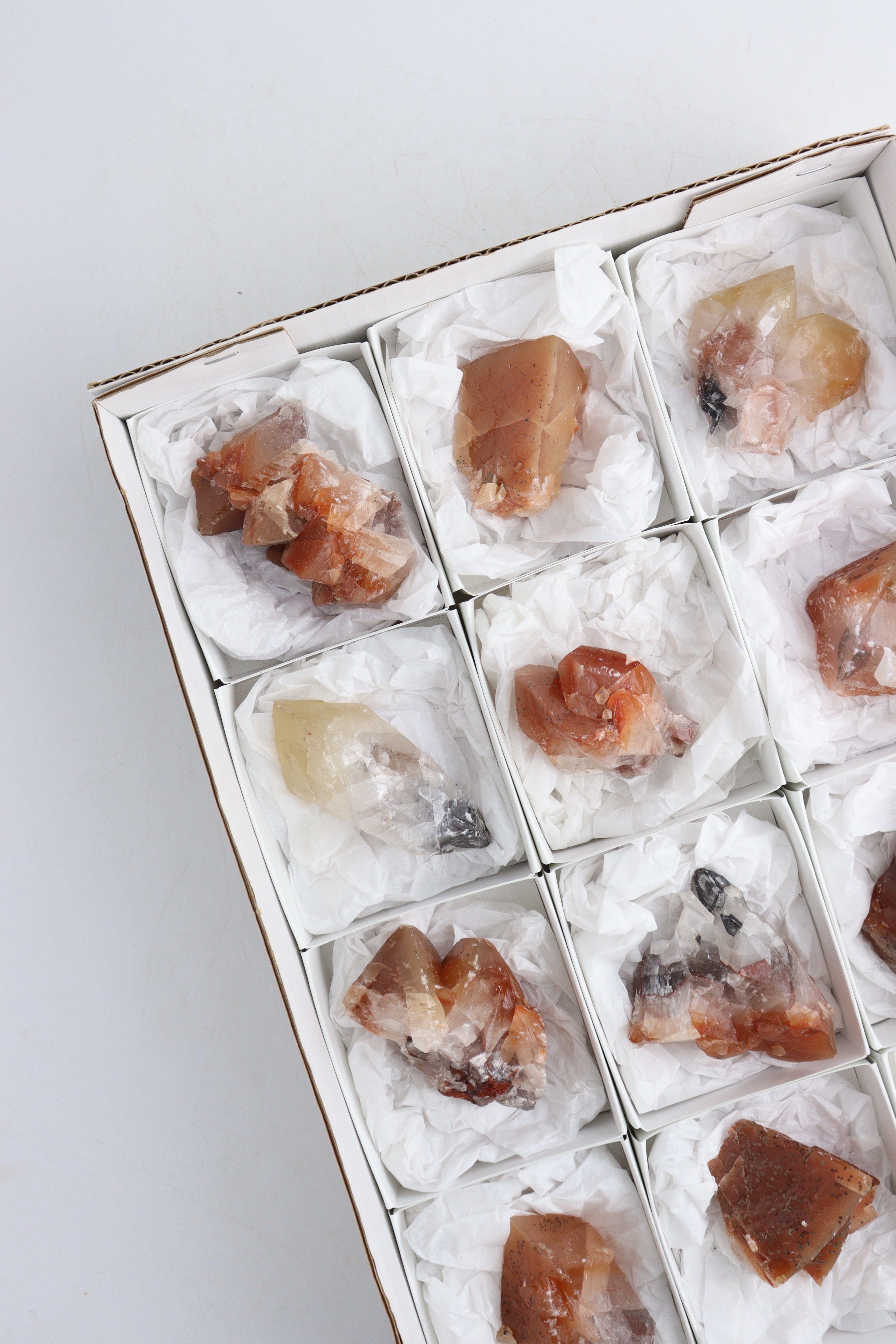 Mariposa Calcite Cluster Flat | Wholesale Crystals – Mi Esperanza Minerals