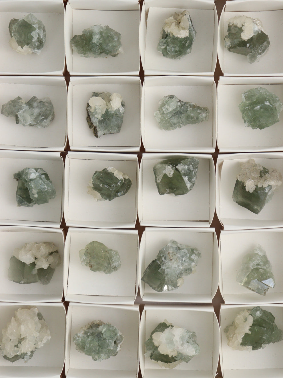 Wholesale Fluorite with Calcite Flat – Mi Esperanza Minerals