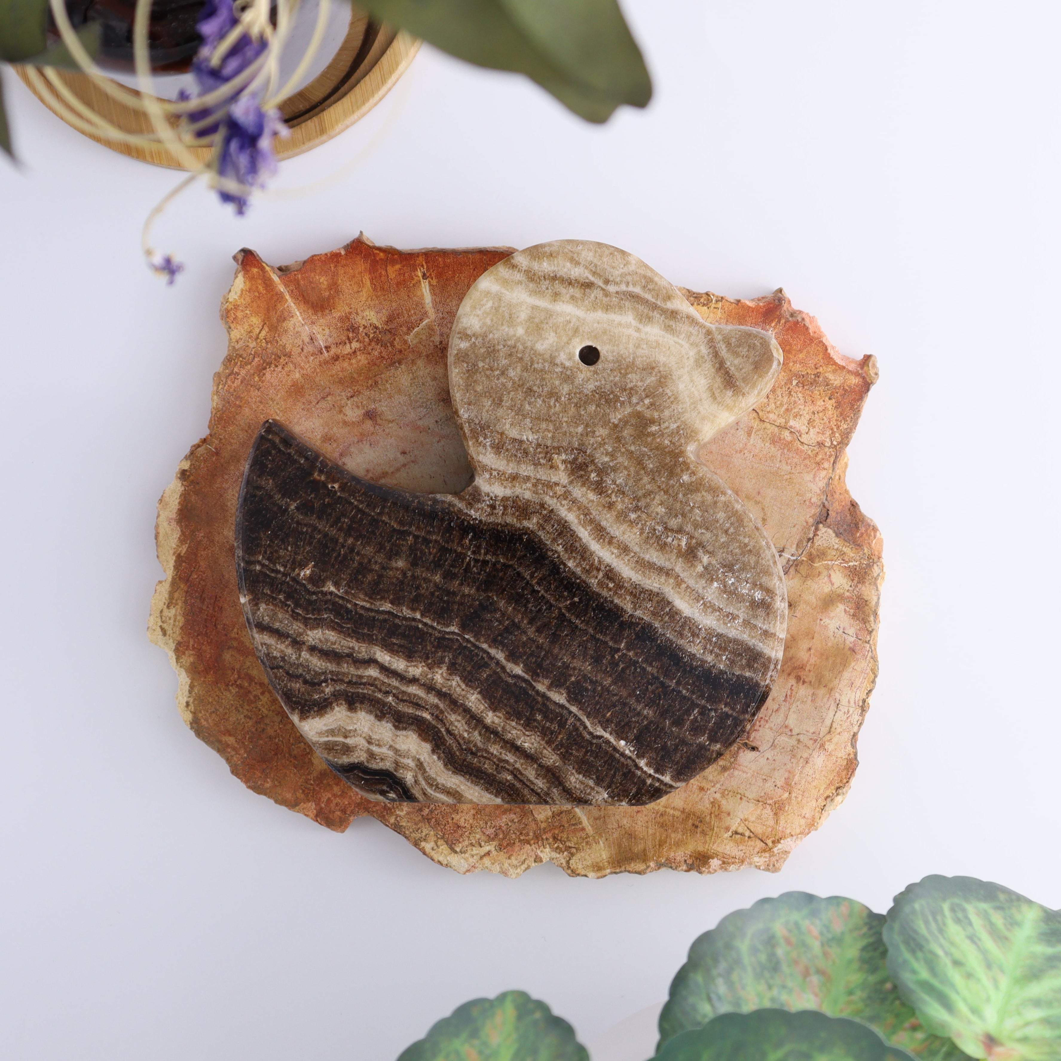 One Chocolate Onyx Duck – Mi Esperanza Minerals