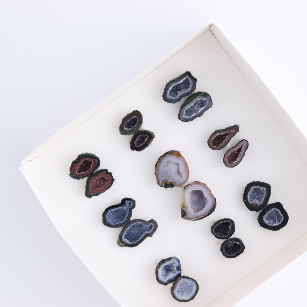 Tabasco Geodes 9 Pairs – Mi Esperanza Minerals