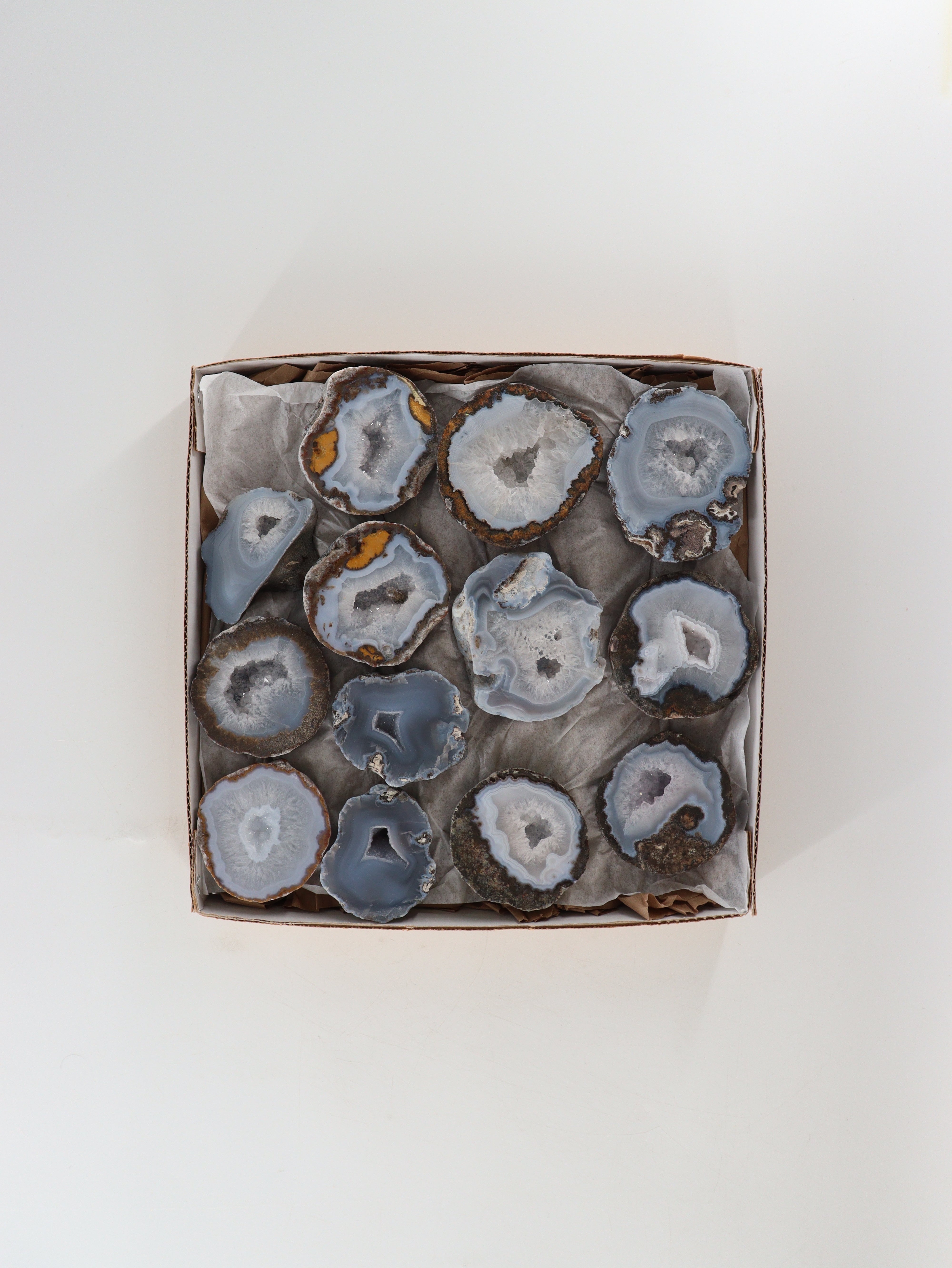 Las Choyas Geodes Flat | Wholesale Crystals Vendor – Mi Esperanza Minerals