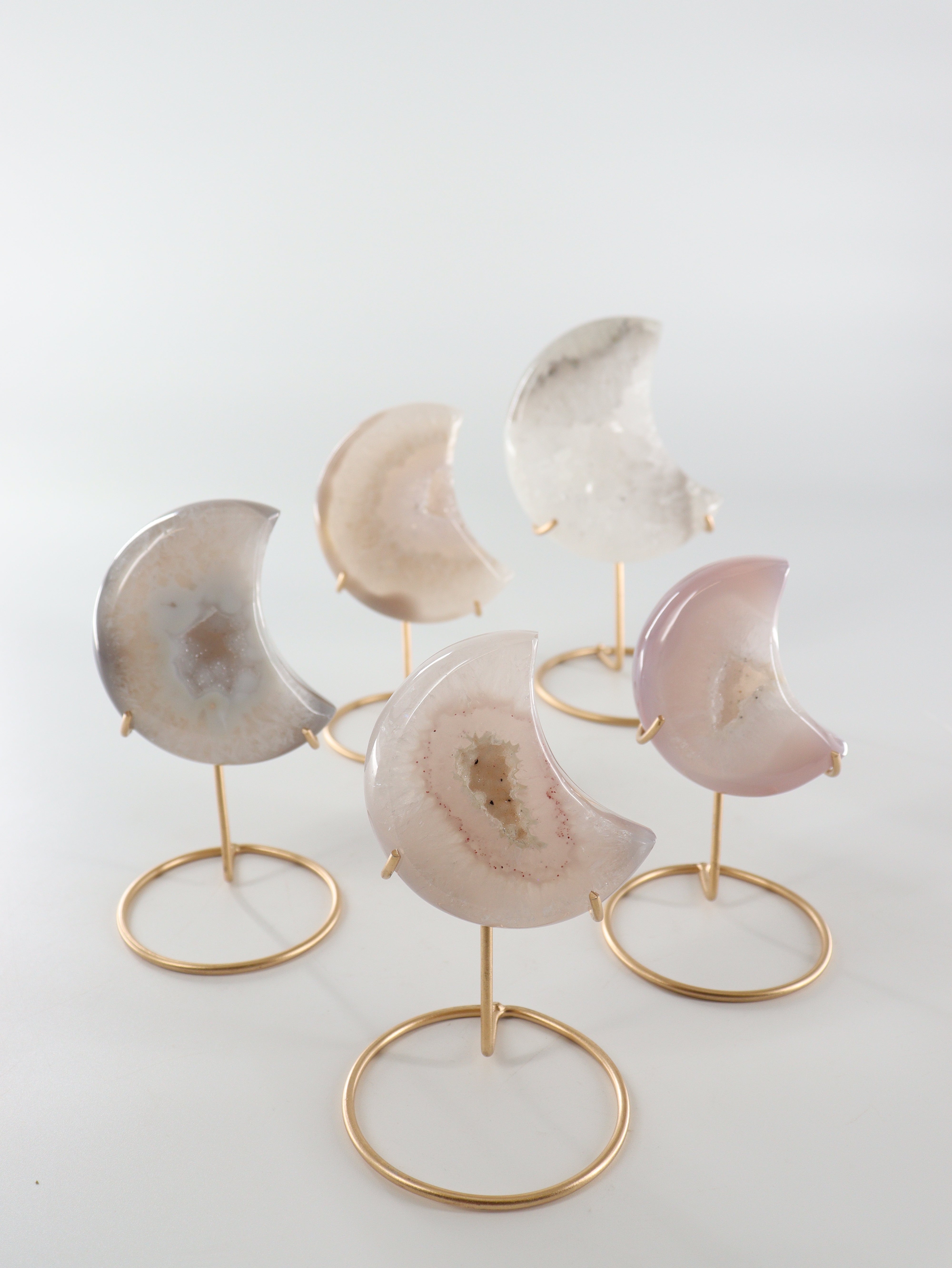 Agate Moons with Stands Set of 5 | Wholesale Crystals – Mi Esperanza ...
