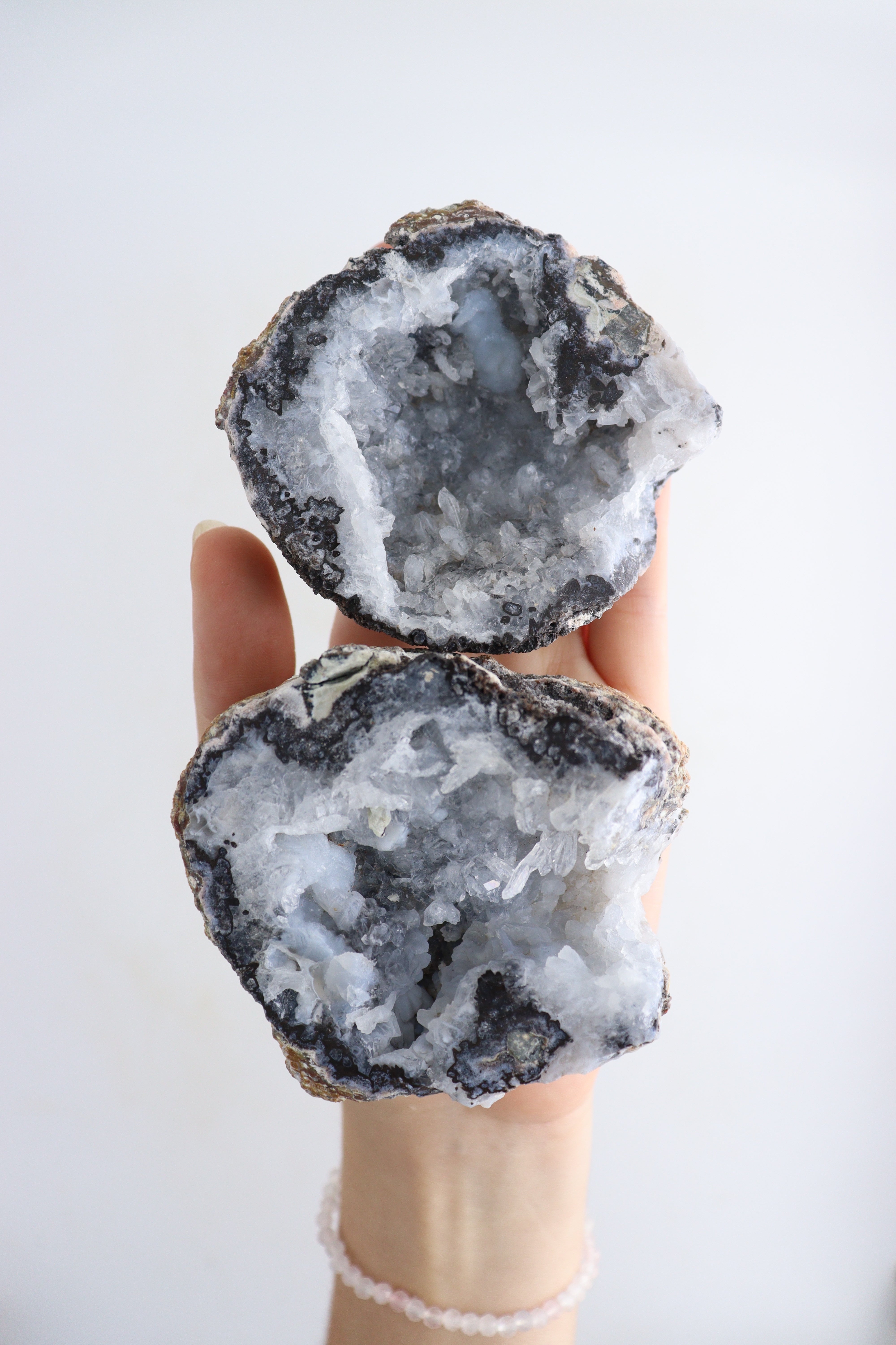 Half Red Geodes Flat | Wholesale Crystals Vendor – Mi Esperanza Minerals